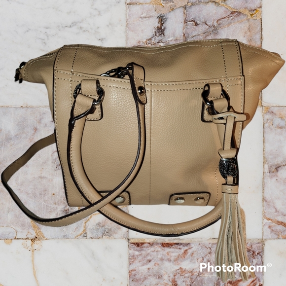 Tignanello | Bags | Tignanello Smallmedium Pebbled Leather Purse New ...